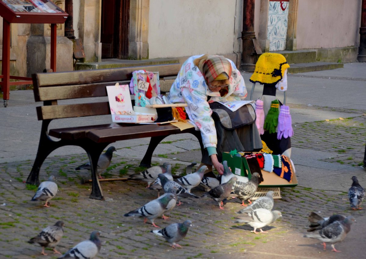 Cee’s Fun foto Challenge: Catching People Unaware | Leya